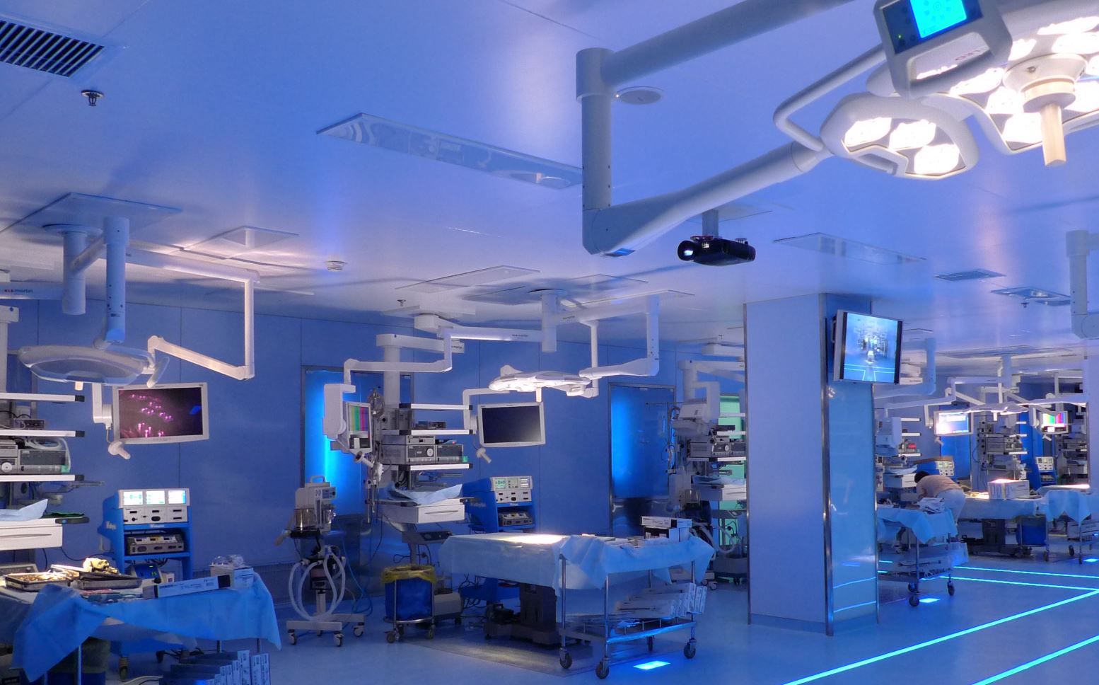 Augmented Reality in Medical & Pharma: Industry challenges in medical ...